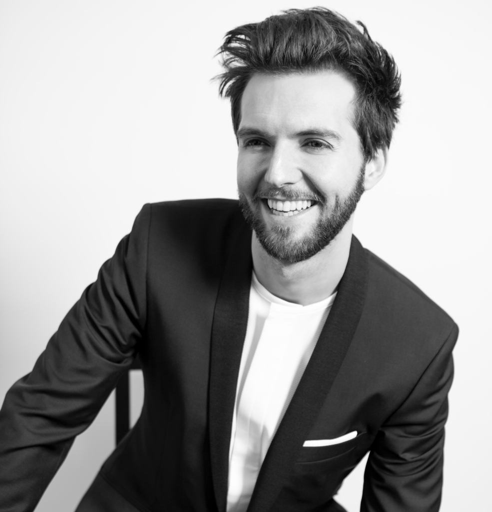 Guy Burnet Official Website