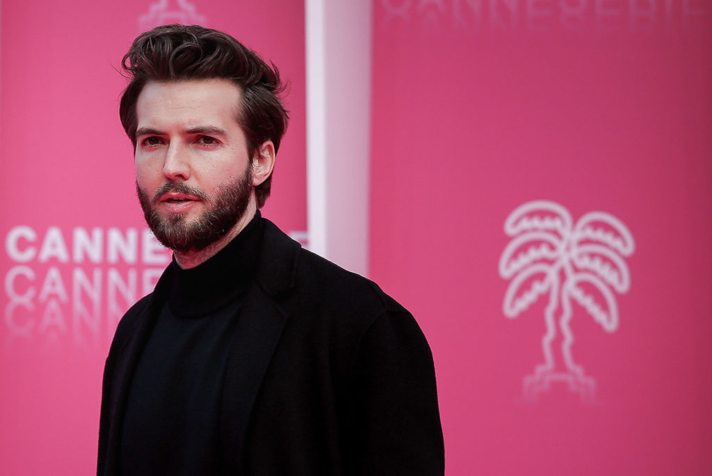 Guy Burnet Official Website