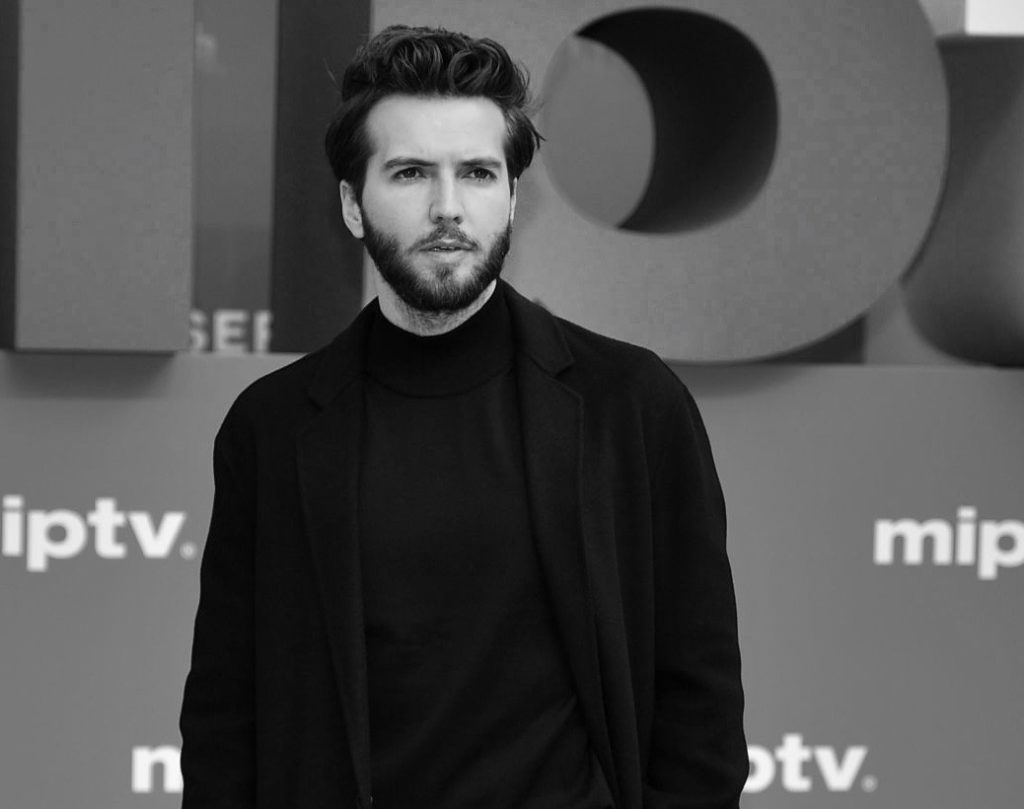 Guy Burnet Official Website